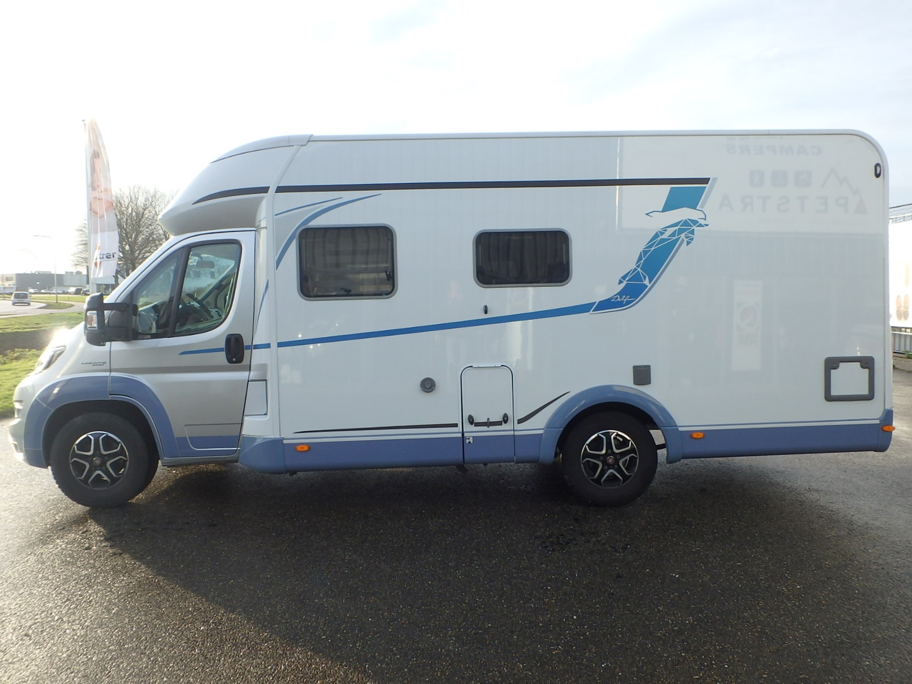 BURSTNER - DELFIN T660 HARMONY LINE - Eurotrek Campers Coevorden ...