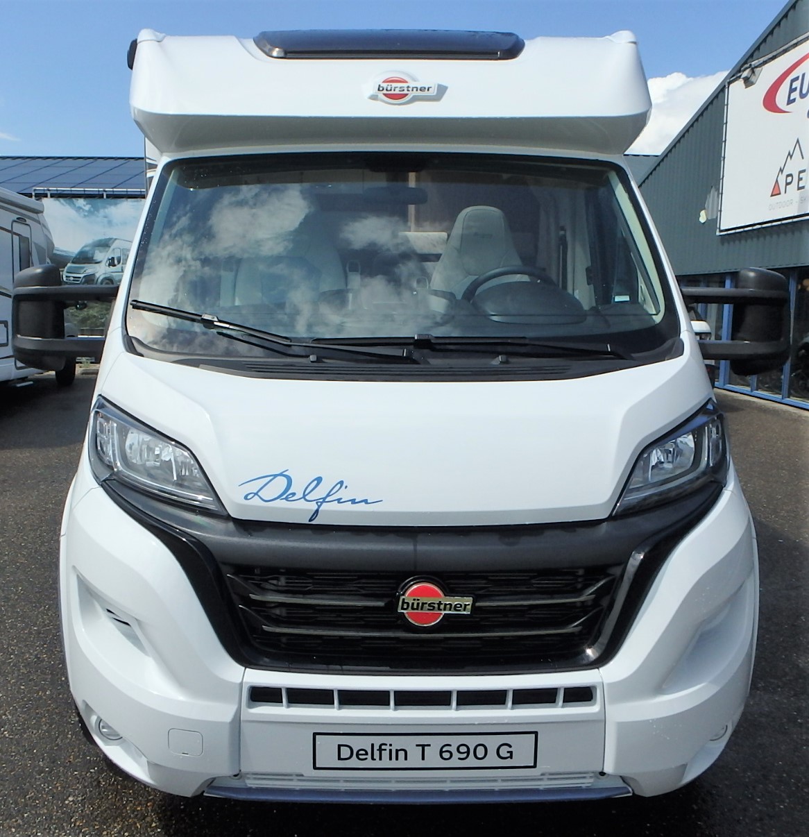 BURSTNER - DELFIN T 690G HARMONY-LINE - Eurotrek Campers Coevorden ...