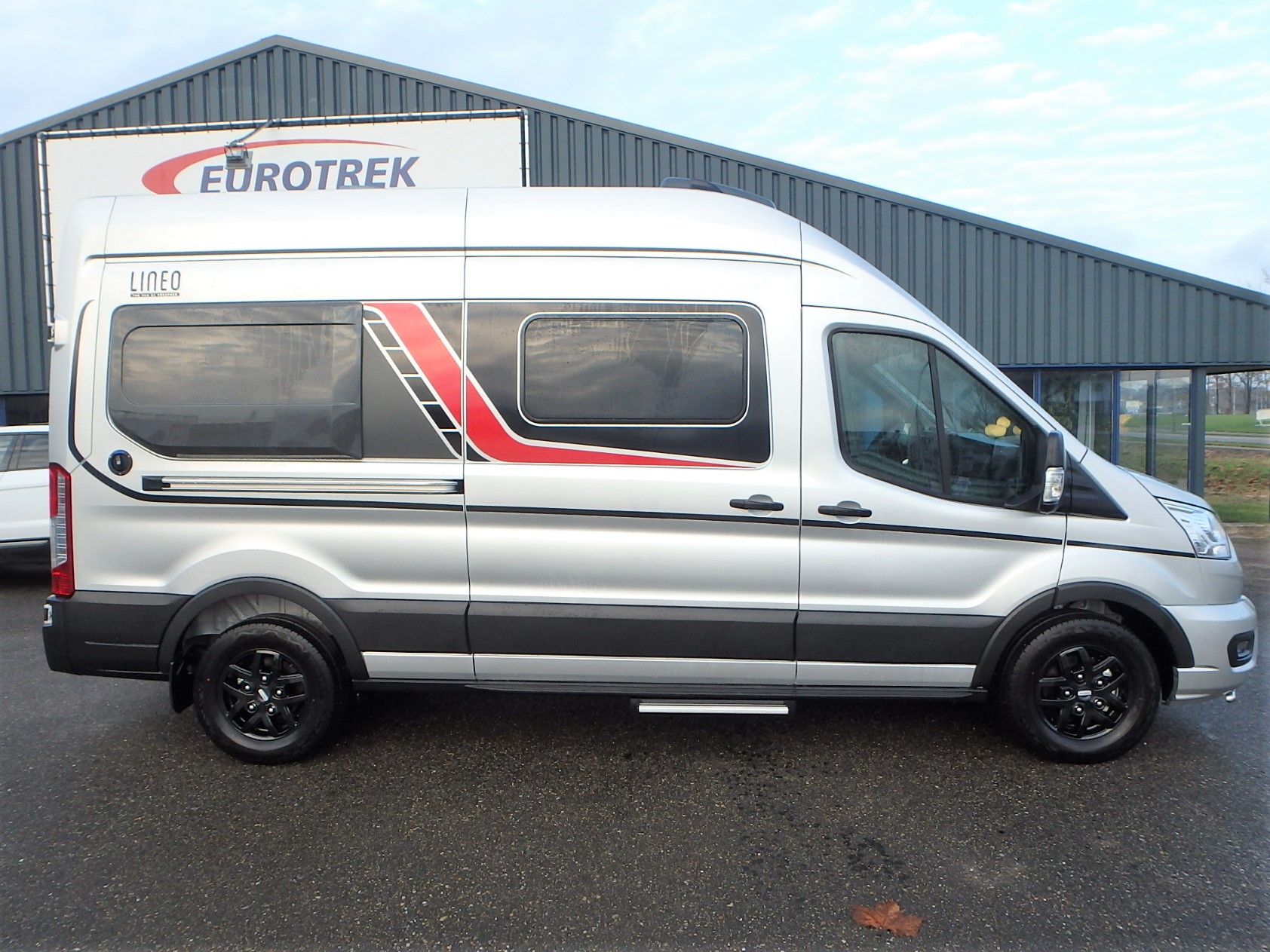 BURSTNER - LINEO C 590 - Eurotrek Campers Coevorden (Drenthe) - De ...