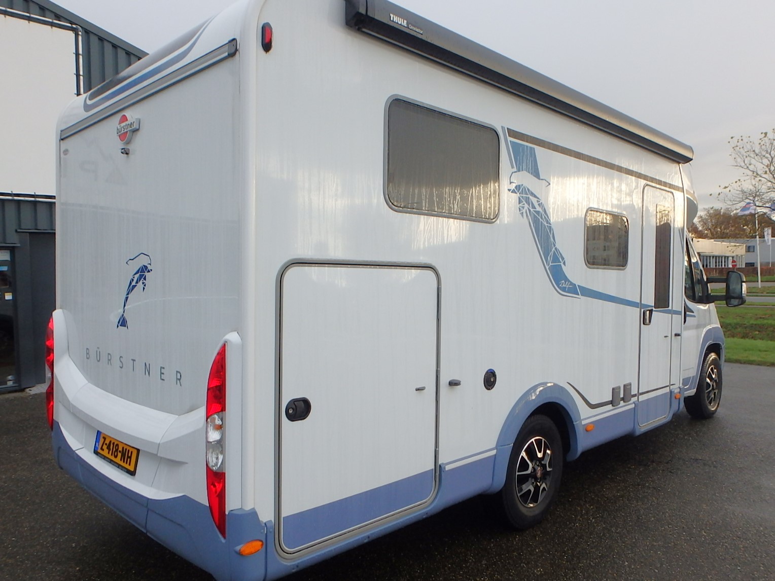BURSTNER - DELFIN T 690G HARMONY-LINE - Eurotrek Campers Coevorden ...